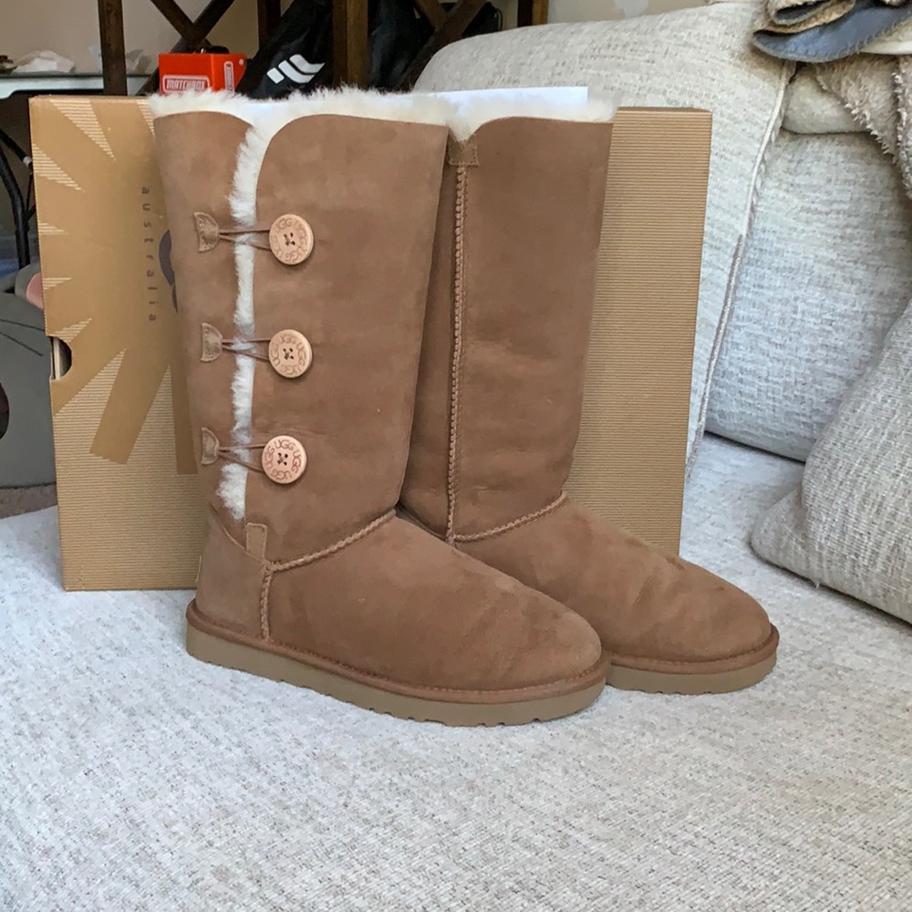 Ugg Triple Button Bailey Boots - Gem